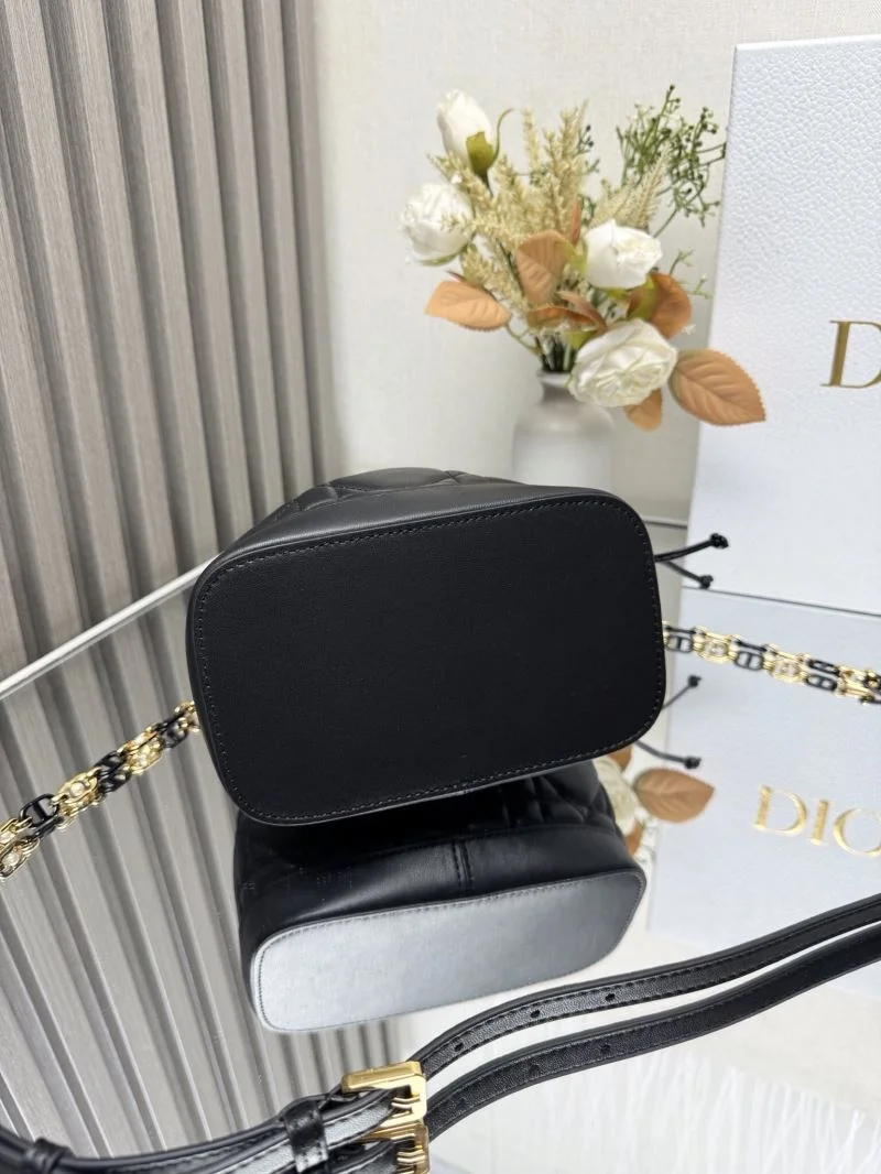 High fidelity Christian Dior Bucket Bags