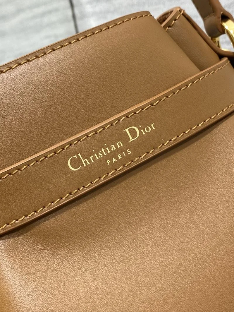 Top mirror Christian Dior Bucket Bags