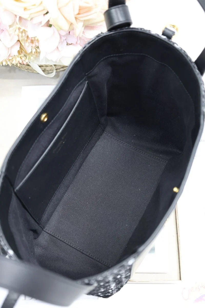 Discounted Christian Dior Bucket Bags