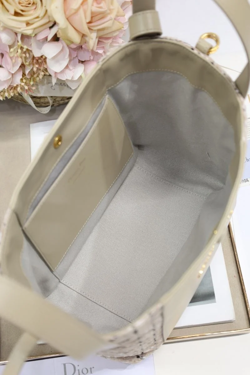 Reasonably priced Christian Dior Bucket Bags