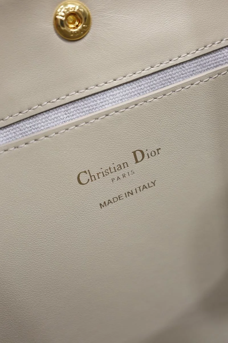 Reasonably priced Christian Dior Bucket Bags