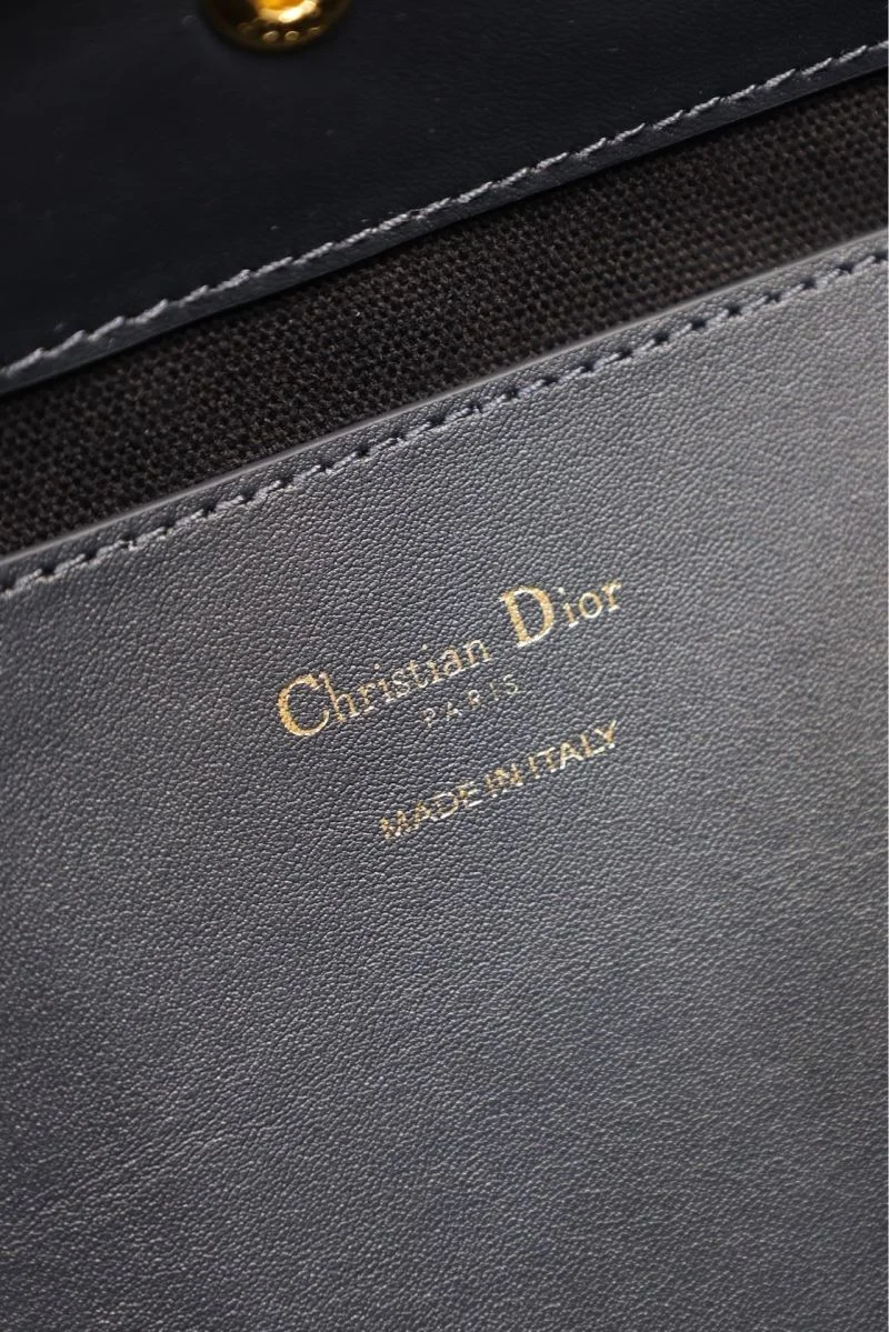 Economical Christian Dior Bucket Bags