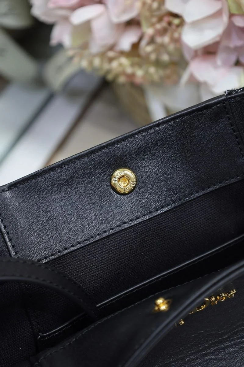 Cut-rate Christian Dior Bucket Bags