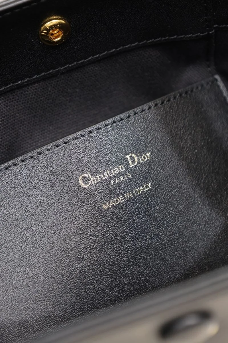 Cut-rate Christian Dior Bucket Bags