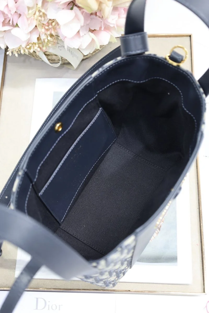 Inexpensive Christian Dior Bucket Bags