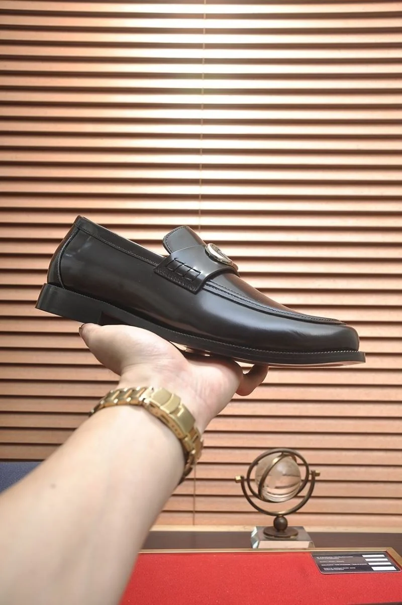 Value-priced Christian Dior Business Shoes
