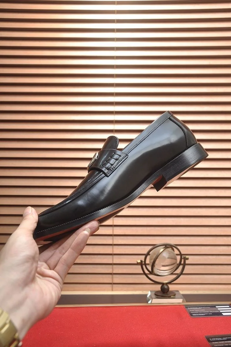 Value-priced Christian Dior Business Shoes