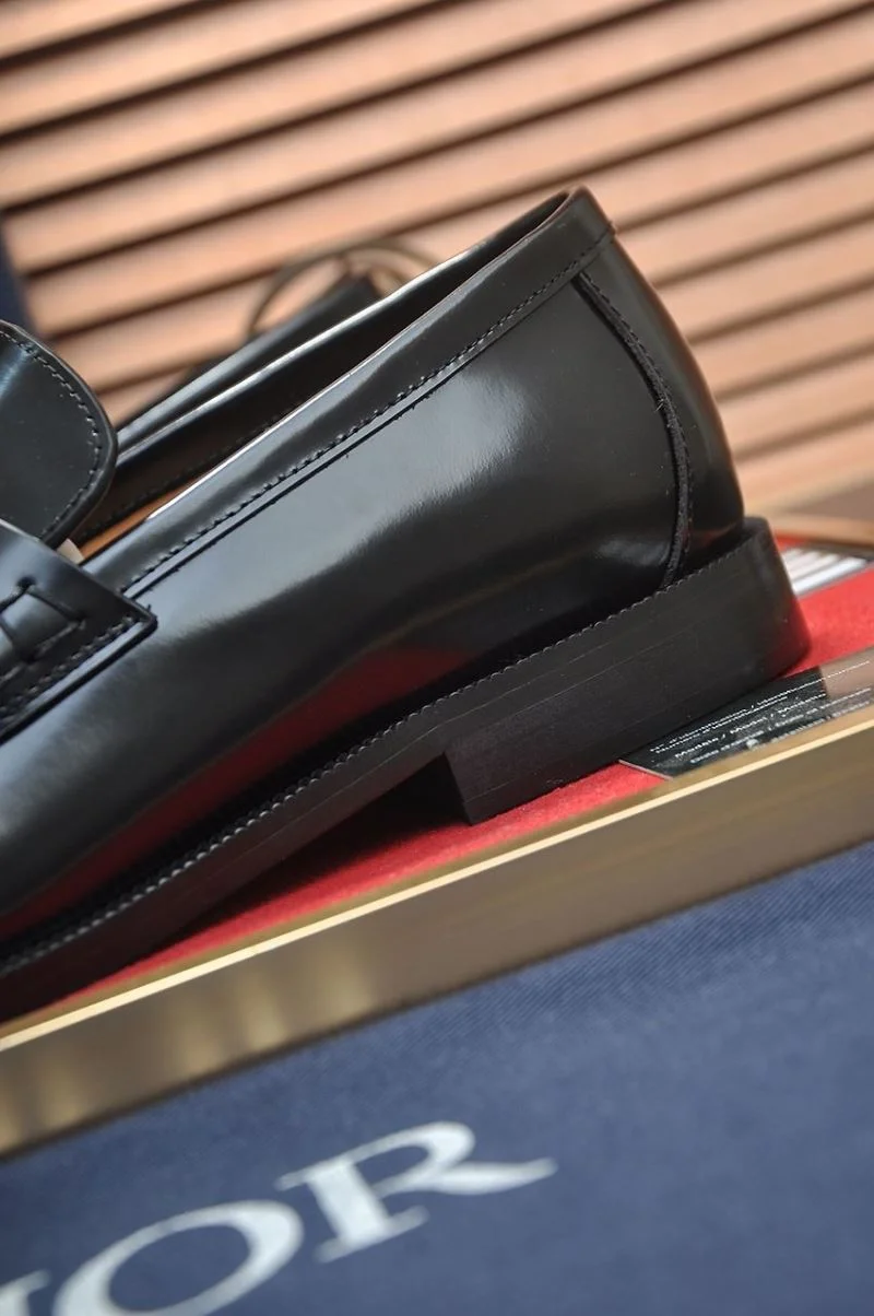 Value-priced Christian Dior Business Shoes