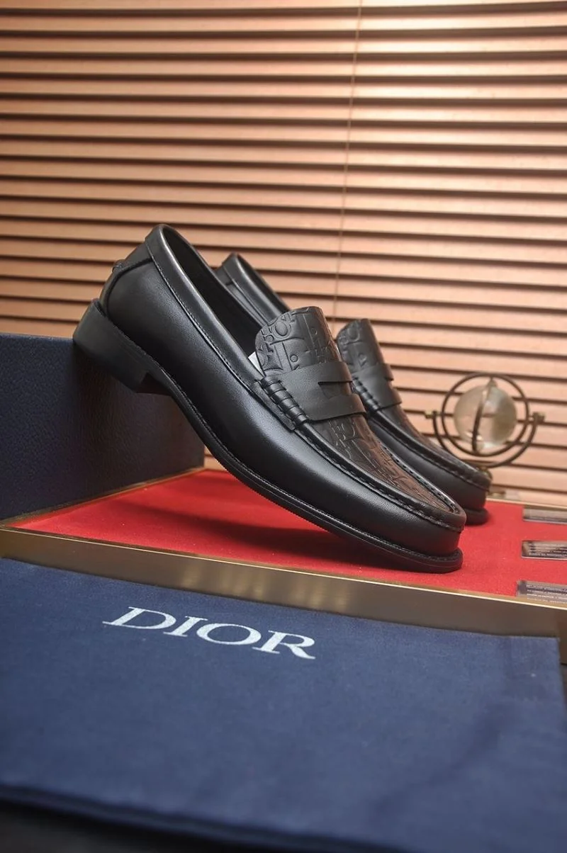 Value-priced Christian Dior Business Shoes