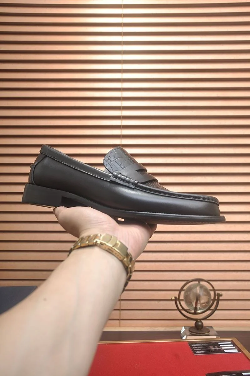 Value-priced Christian Dior Business Shoes