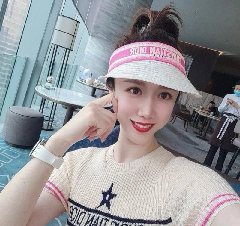 Cut-rate Christian Dior Caps