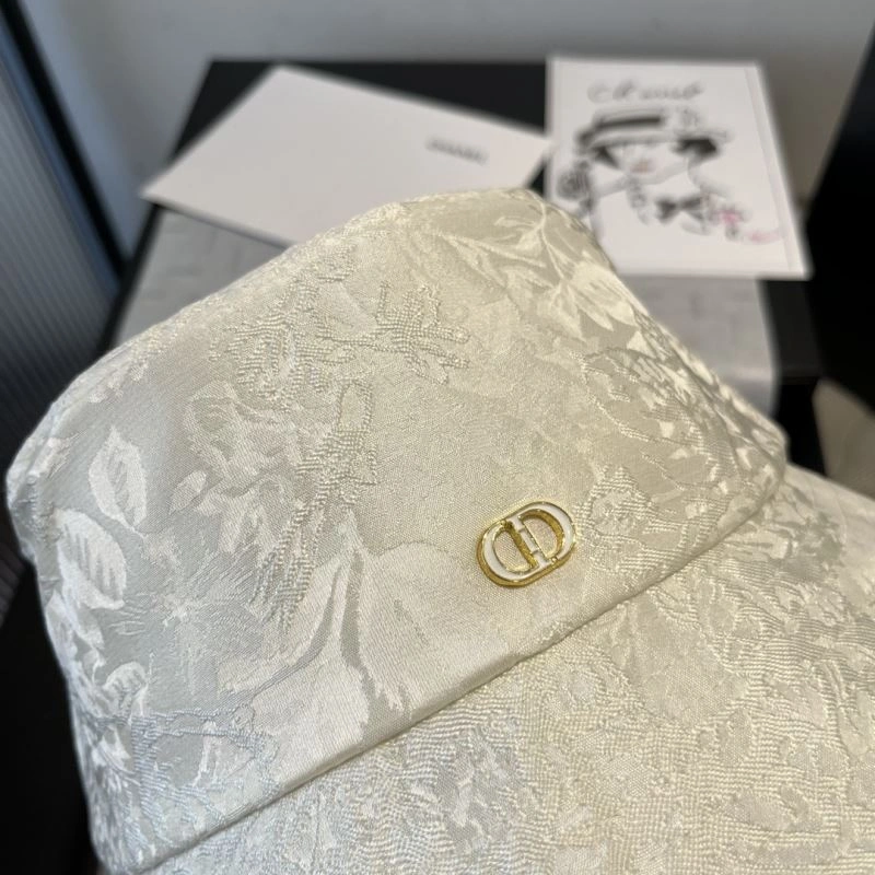 Accurate model Christian Dior Caps