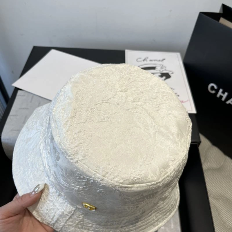 Accurate model Christian Dior Caps