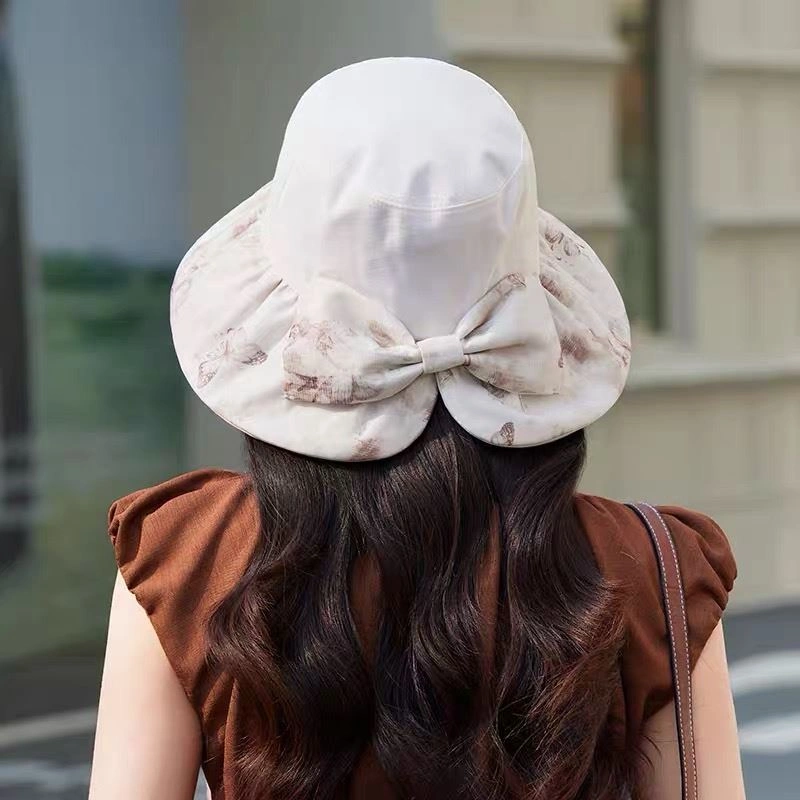 Accurate model Christian Dior Caps