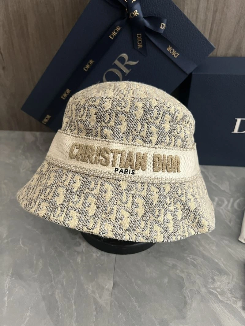 Top match Christian Dior Caps