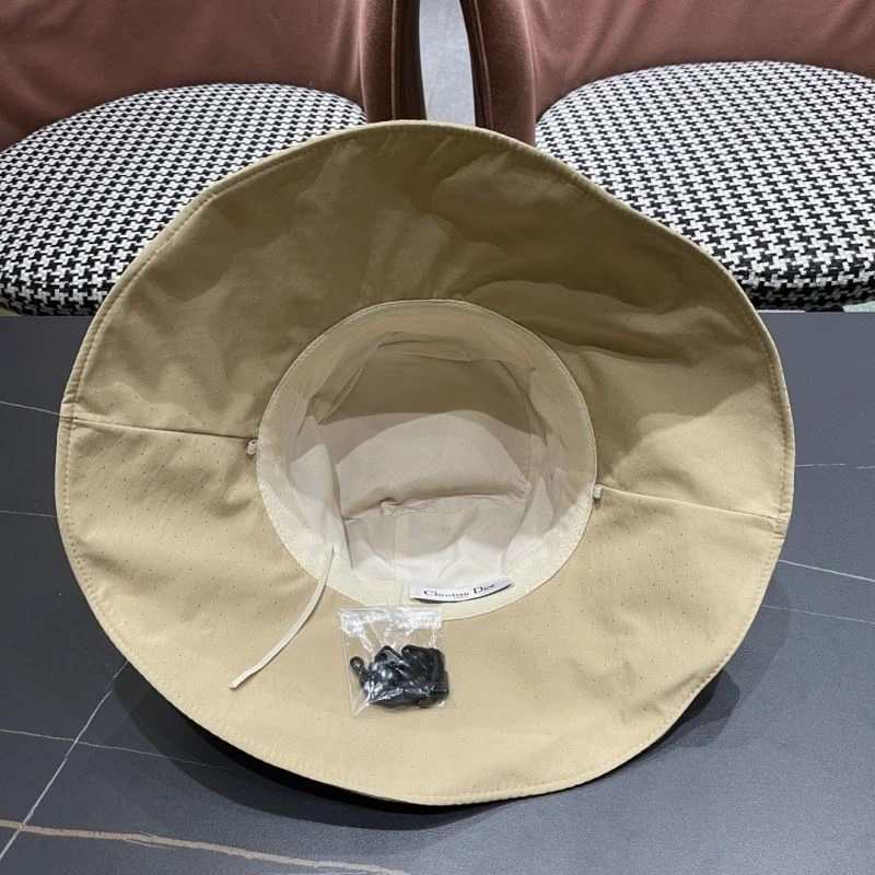 Bargain Christian Dior Caps