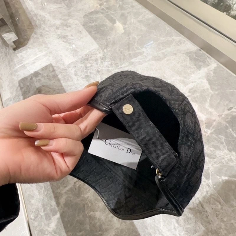 Top match Christian Dior Caps