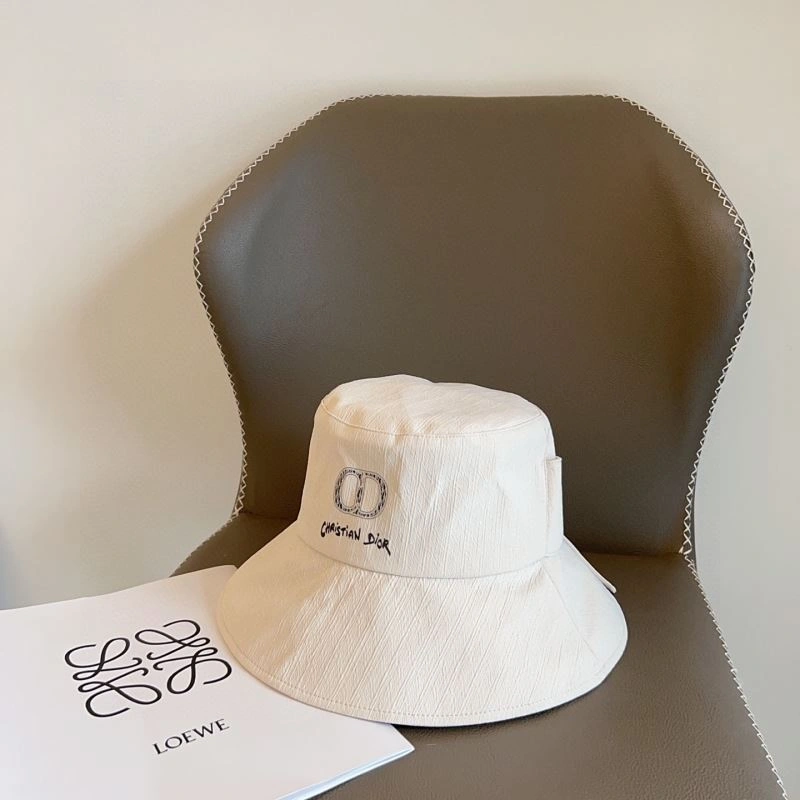 Bargain Christian Dior Caps