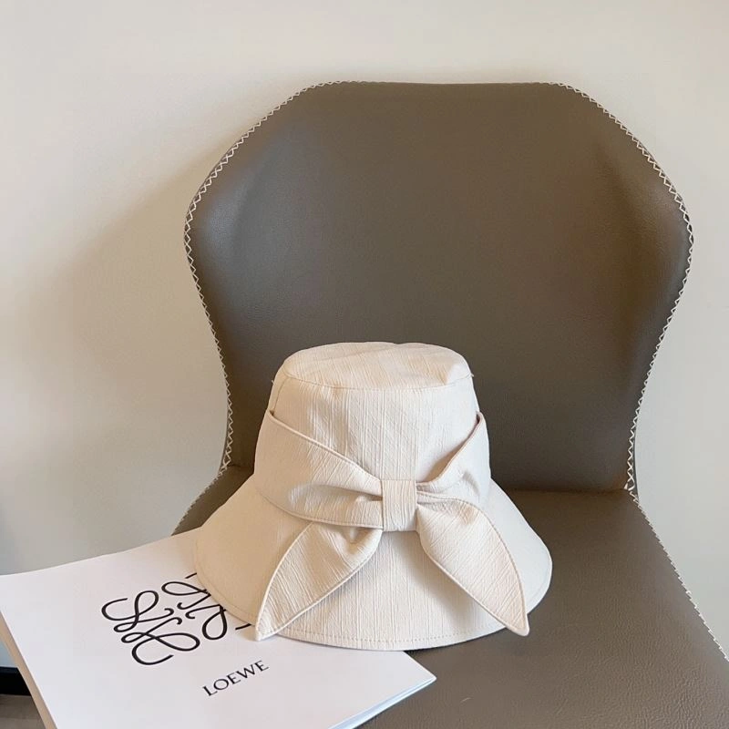 Bargain Christian Dior Caps