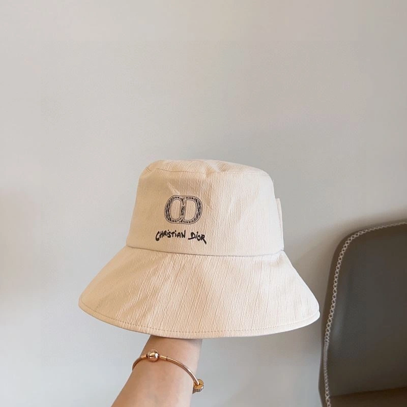 Bargain Christian Dior Caps