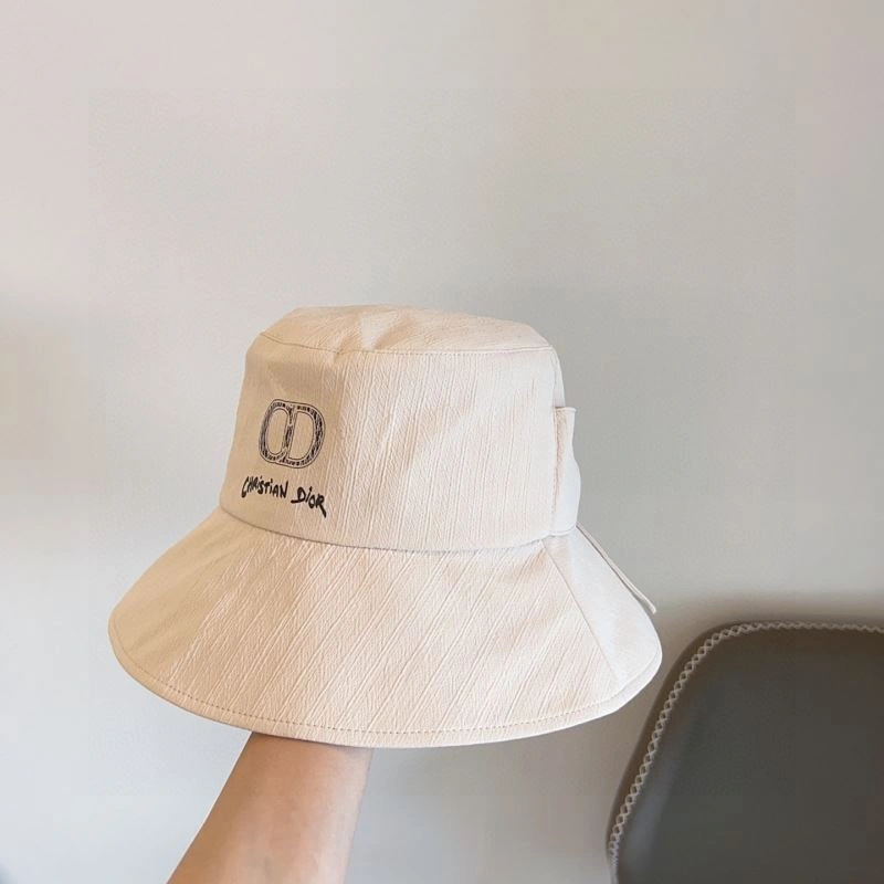 Bargain Christian Dior Caps