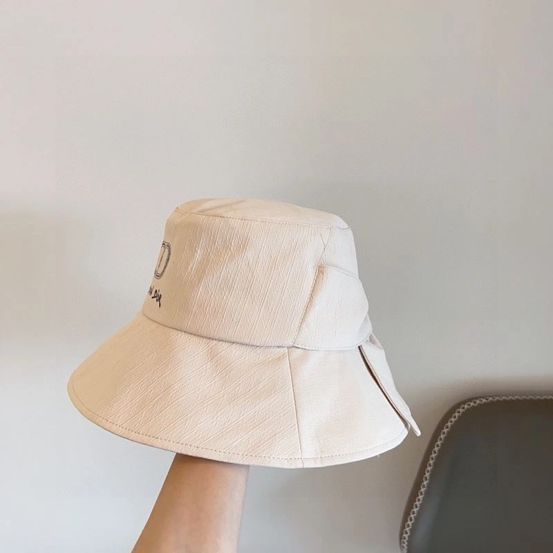 Bargain Christian Dior Caps