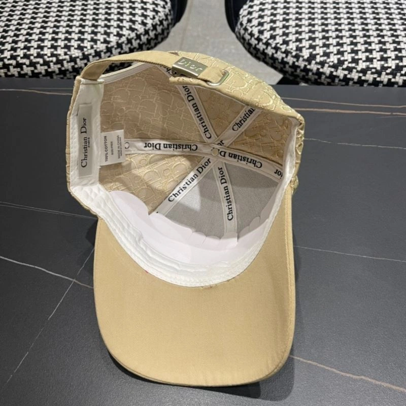 Bargain Christian Dior Caps