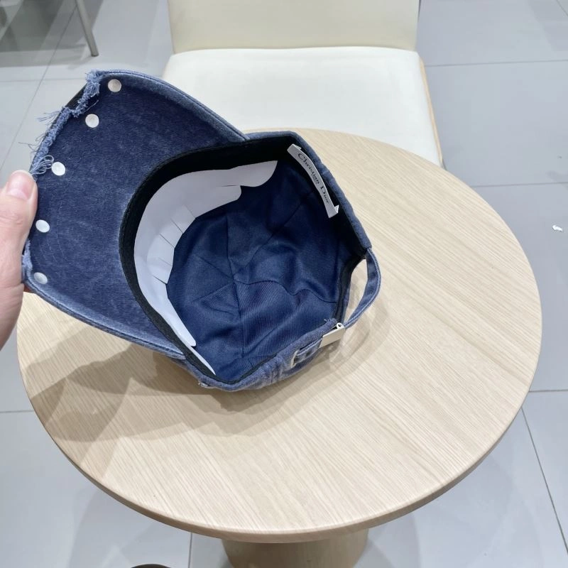 Bargain Christian Dior Caps