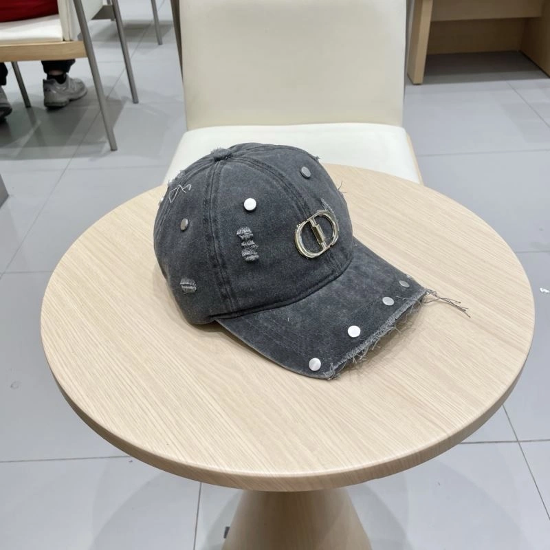 Bargain Christian Dior Caps