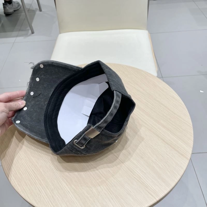 Bargain Christian Dior Caps