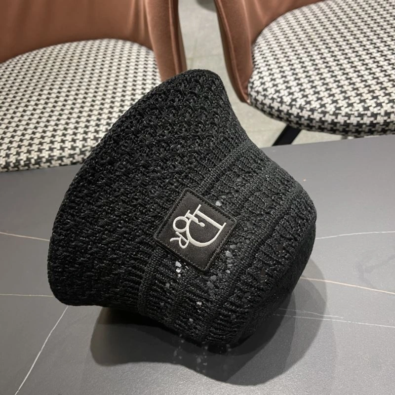 Top match Christian Dior Caps