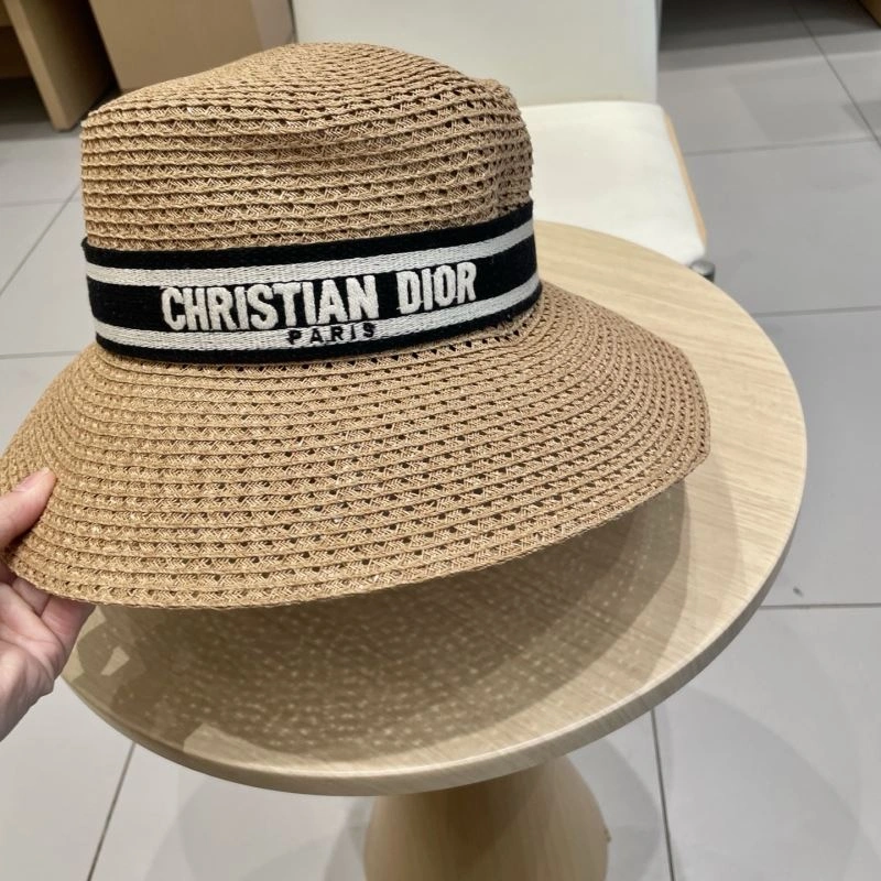 Top match Christian Dior Caps