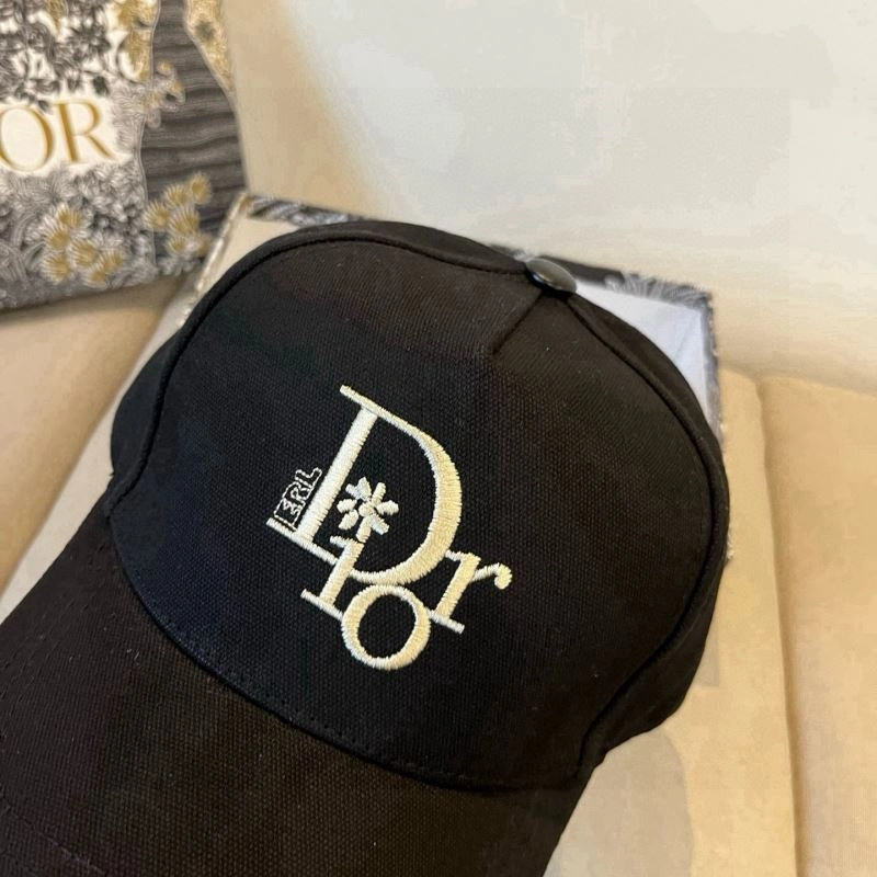 Accurate model Christian Dior Caps