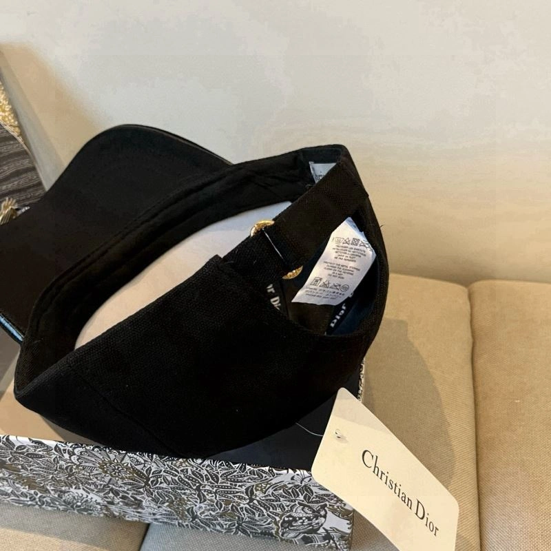 Accurate model Christian Dior Caps
