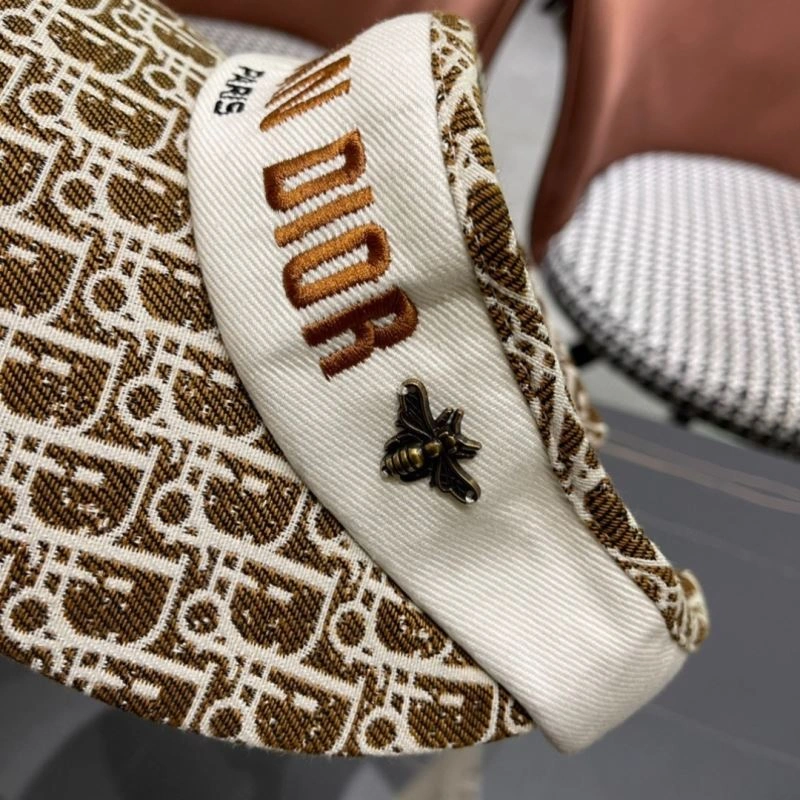 Accurate model Christian Dior Caps