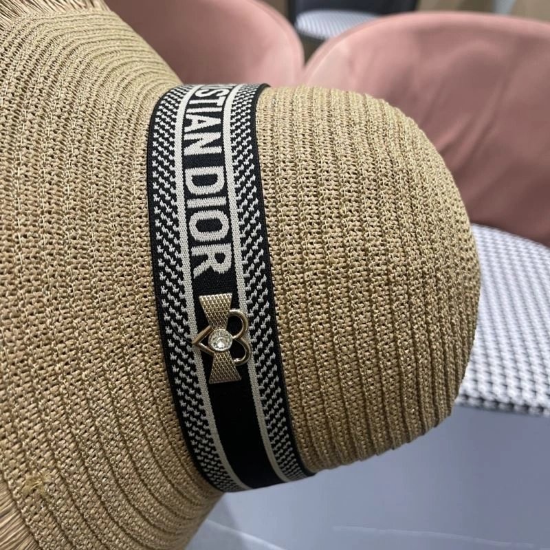 Bargain Christian Dior Caps