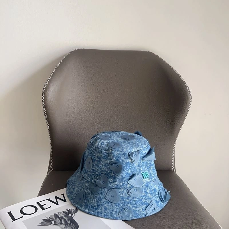 Bargain Christian Dior Caps