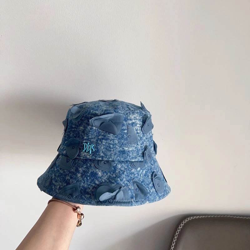 Bargain Christian Dior Caps