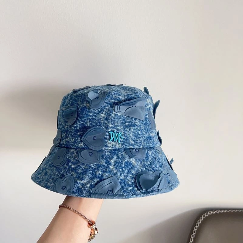 Bargain Christian Dior Caps