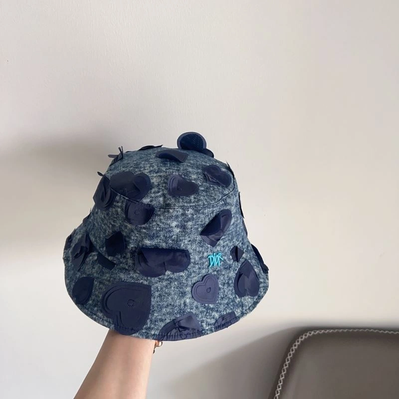 Top match Christian Dior Caps