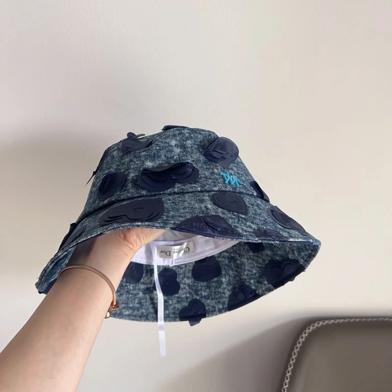 Top match Christian Dior Caps