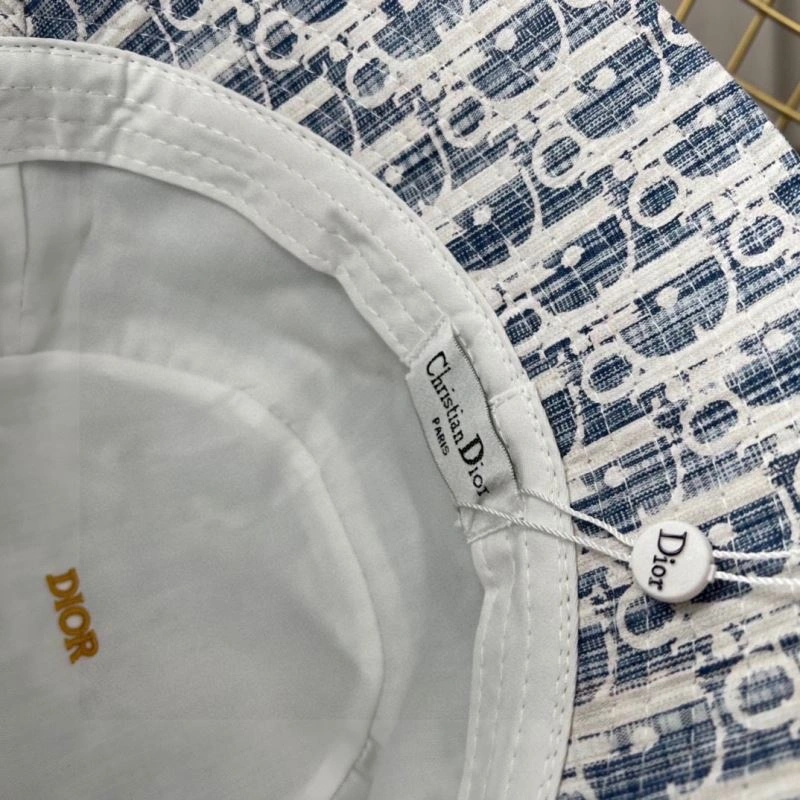 Accurate model Christian Dior Caps