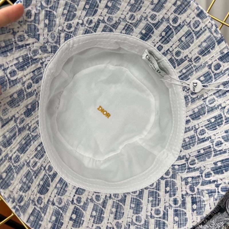 Accurate model Christian Dior Caps