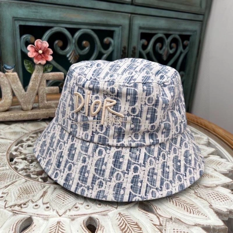 Accurate model Christian Dior Caps