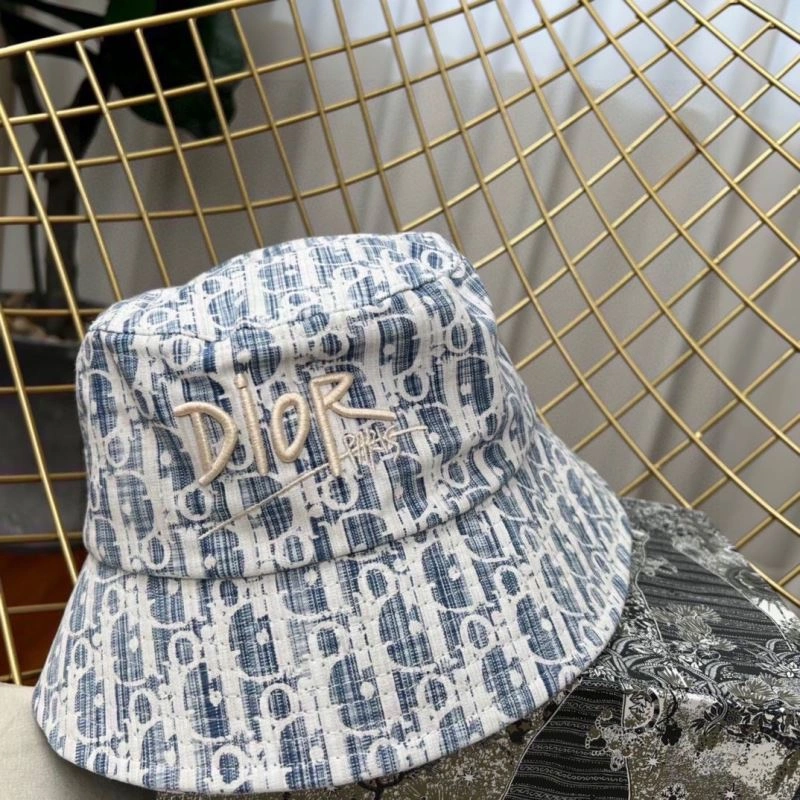 Accurate model Christian Dior Caps