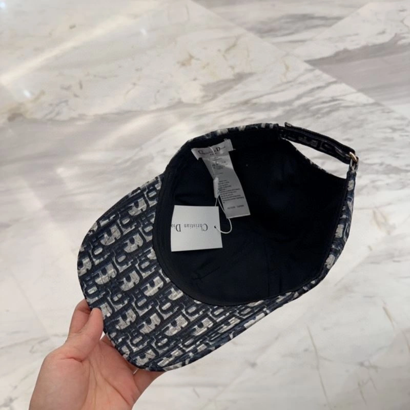 Accurate model Christian Dior Caps