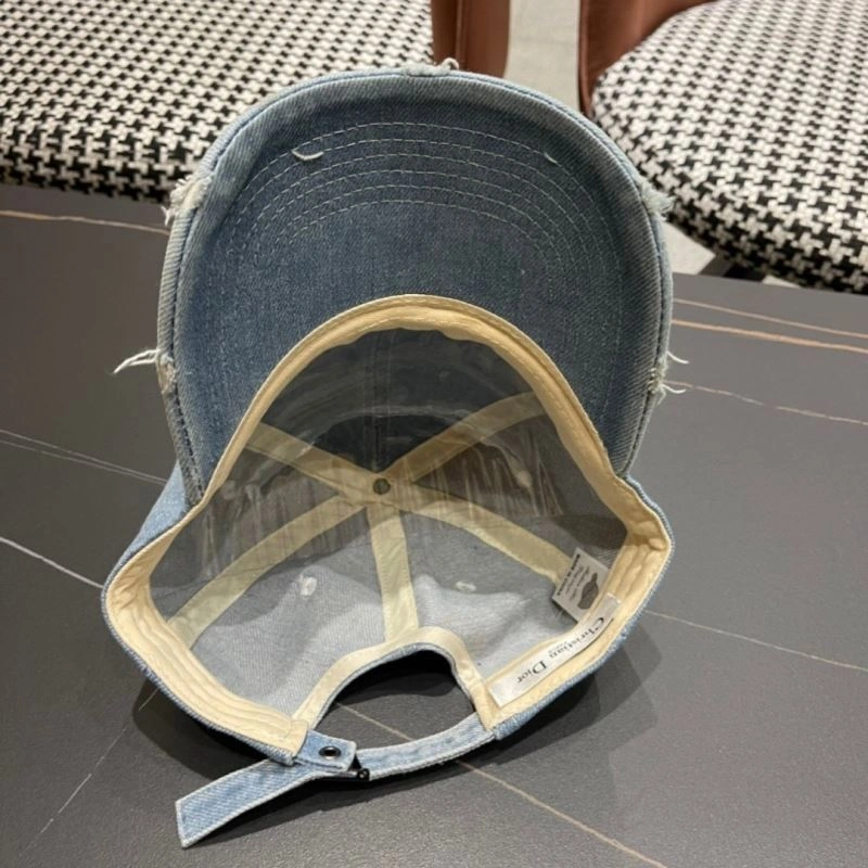 Accurate model Christian Dior Caps