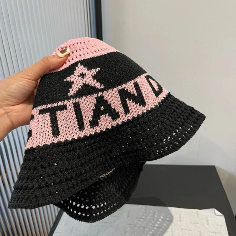 Top match Christian Dior Caps