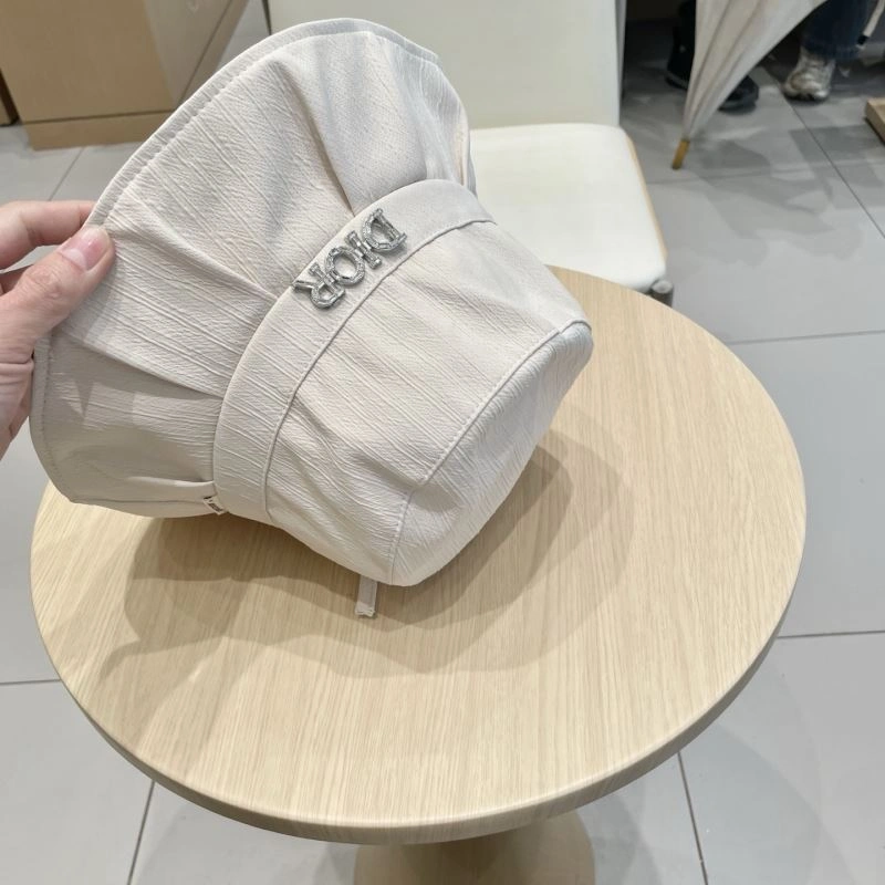 Accurate model Christian Dior Caps