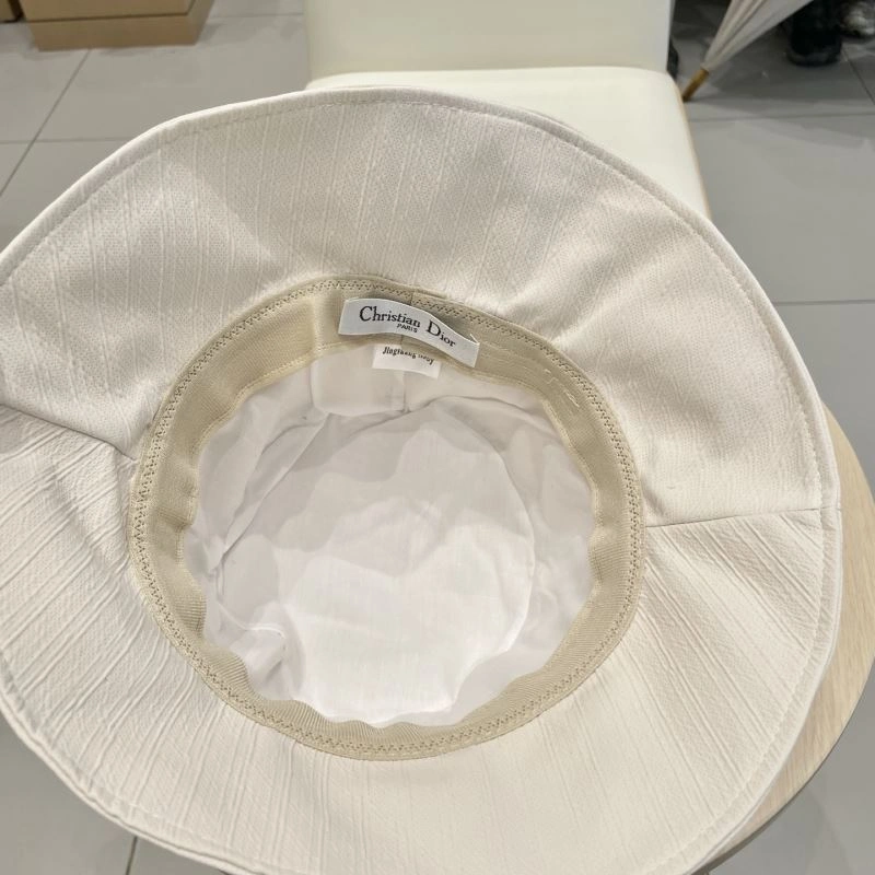 Accurate model Christian Dior Caps